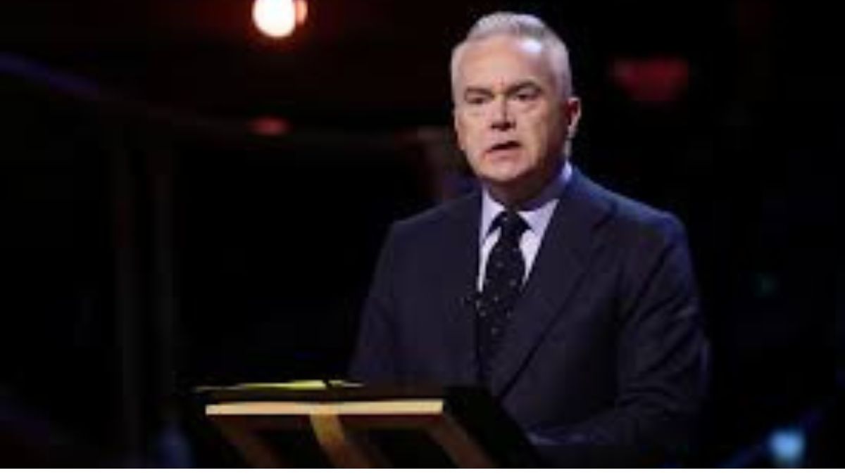huw-edwards-named-as-bbc-presenter-in-sex-photo-scandal